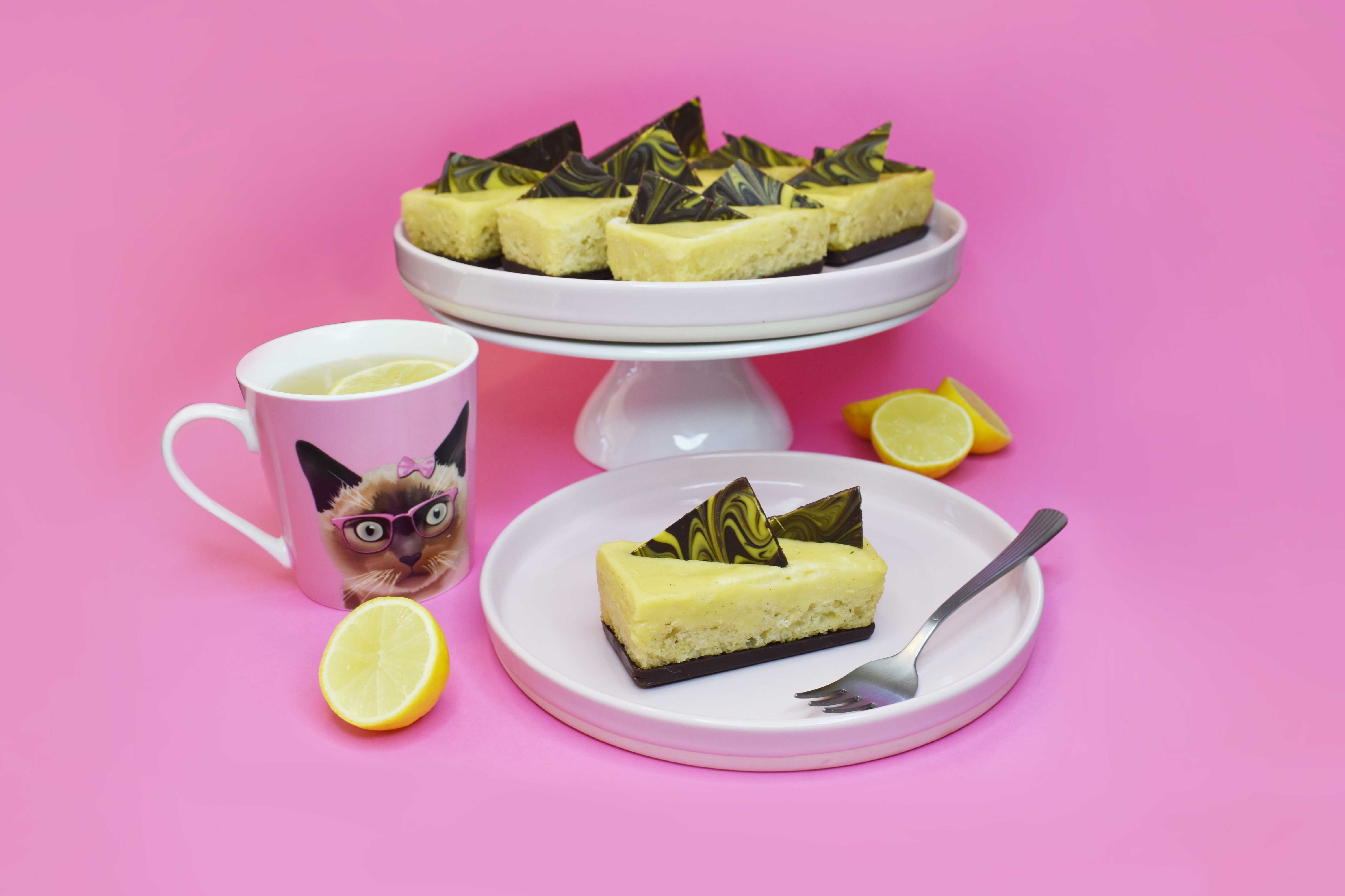 Vegan Lemon Sponge Bars - PETA Australia