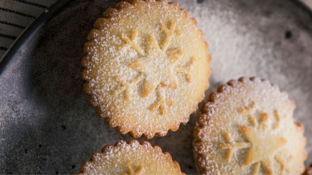 How to Create a Vegan Feast This Christmas - PETA Australia